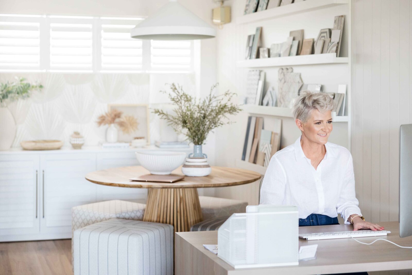 When’s the right time to hire an interior designer? | donnaguyler.com